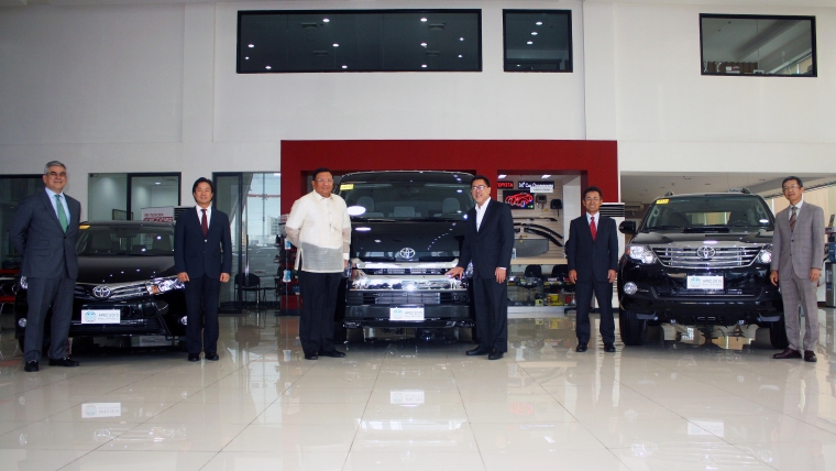 Toyota to Support APEC Philippines 2015 with Vehicles, Drivers | Toyota ...