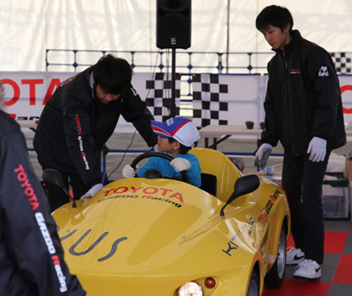 Toyota Brings Nostalgia and Family Fun to the Japanese Rally ...