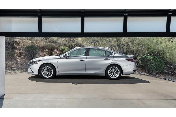 ES | Toyota Motor Corporation Official Global Website