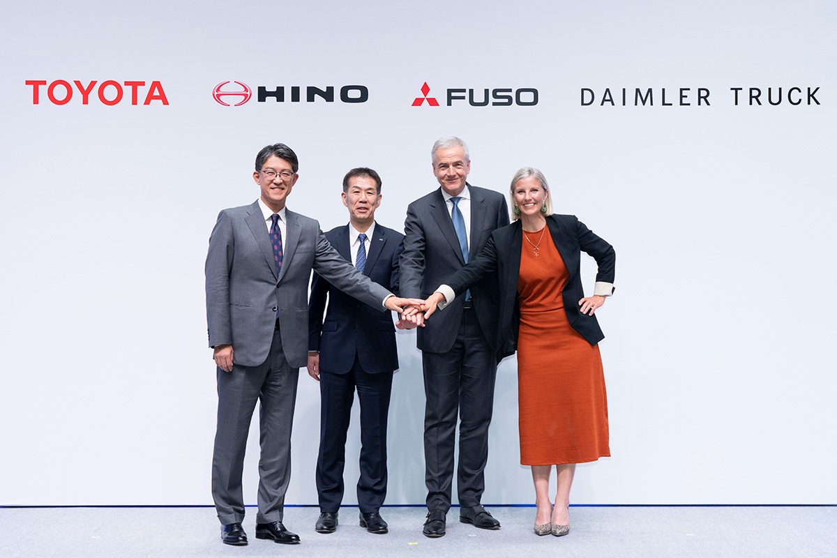 Joint Press Conference on Commercial Vehicle Business Collaboration ...